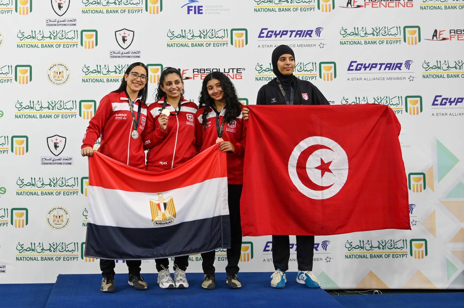 ناشئات سيف المبارزة يتوهجن ببطولة أفريقيا بالقاهرة ويحققن ثلاث ميداليات - kasnews - كاس نيوز