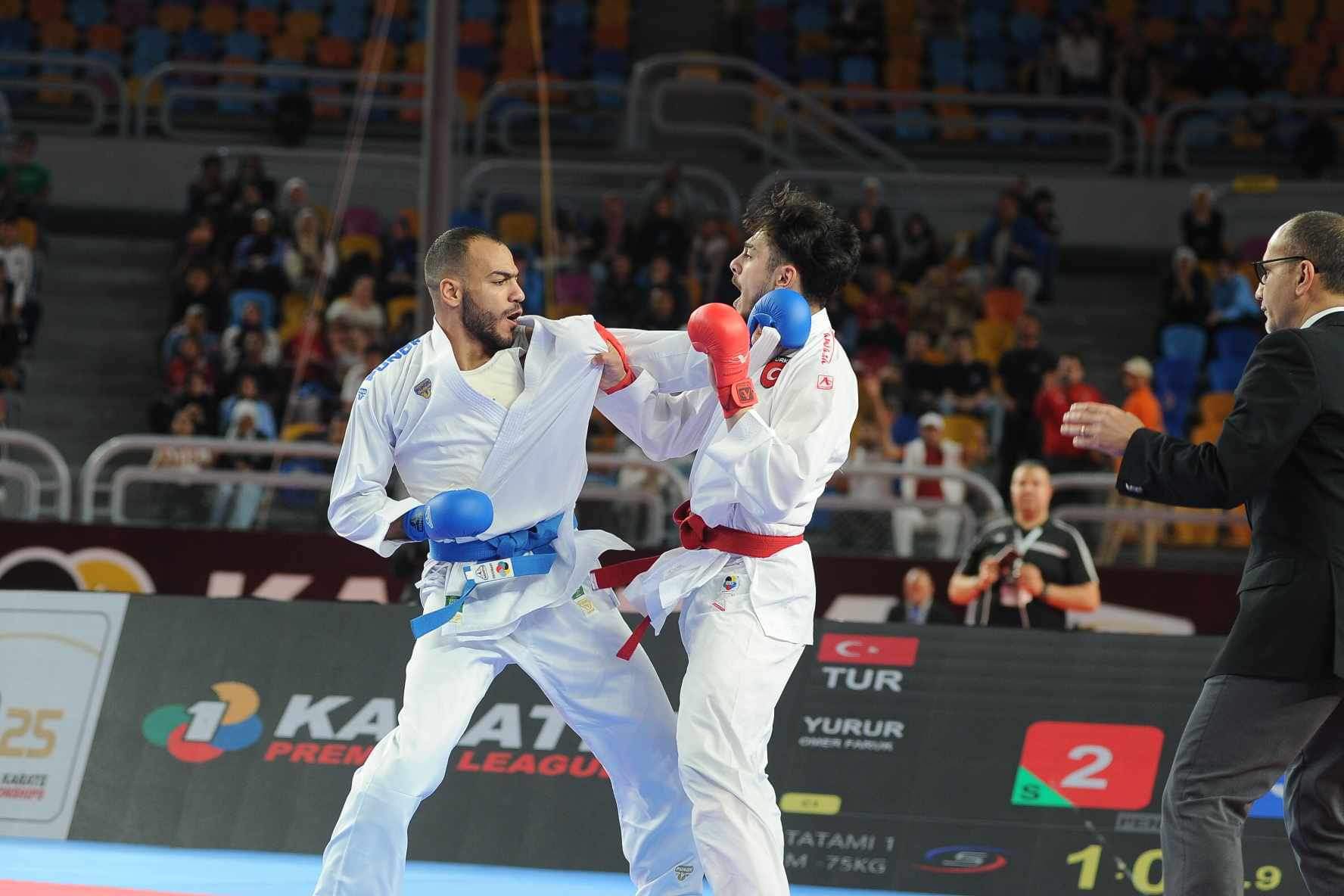 6 ميداليات منهم ذهبيتين حصيلة مصر في الدوري العالمي للكاراتيه - kasnews - كاس نيوز